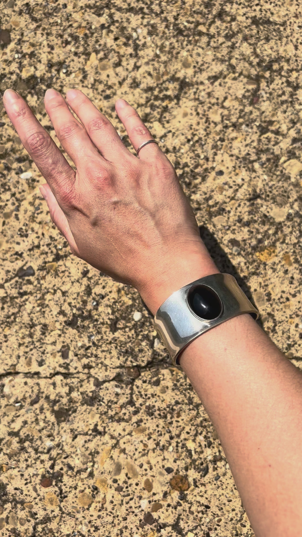 Vintage Sterling Silver Modernist Onyx Cuff Bracelet – HIRA